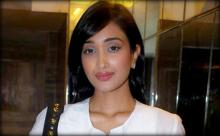 العثور على الممثلة الهندية جيا خان مشنوقة بشقتها • بوسطة